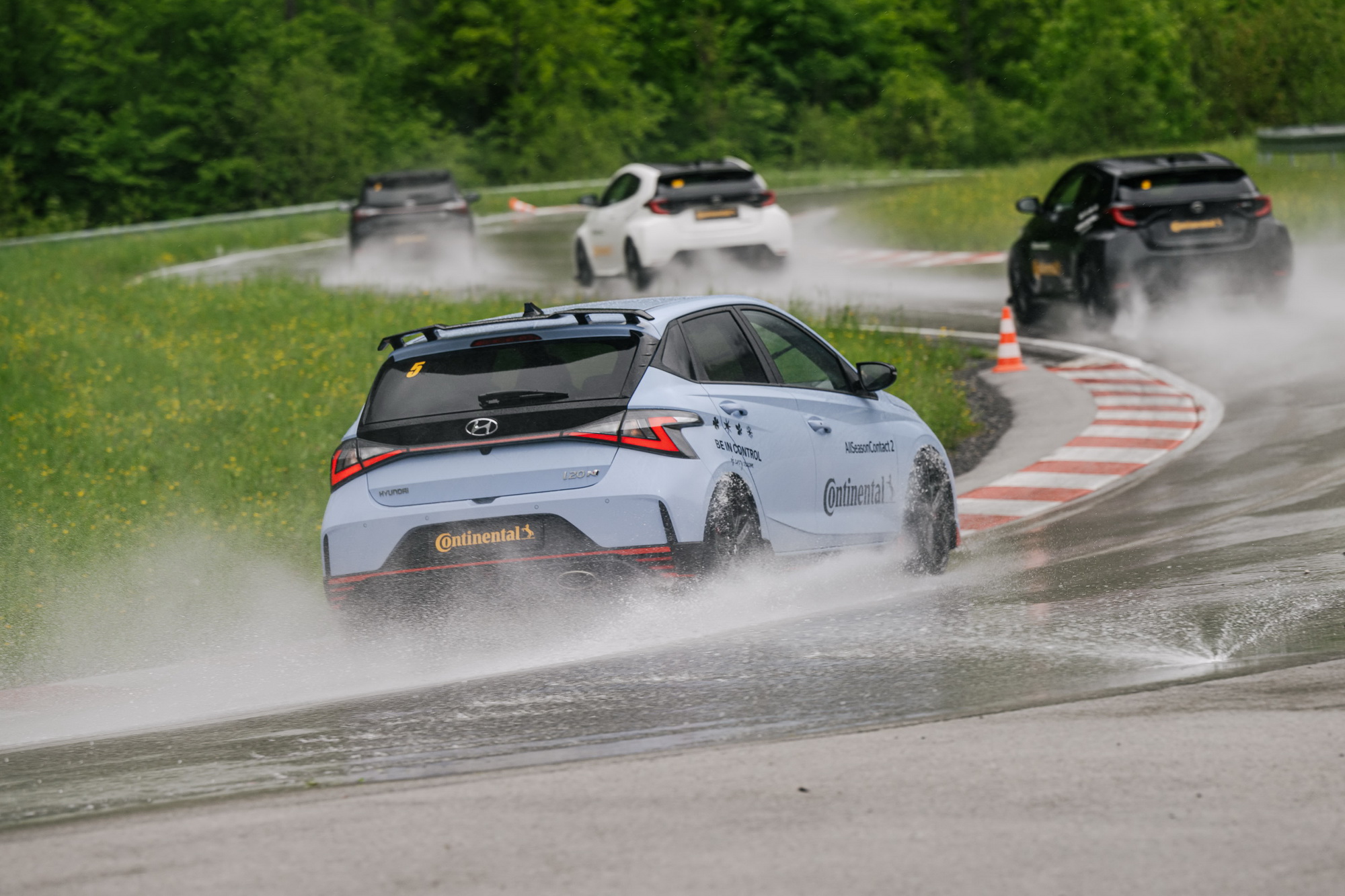 Δοκιμάζουμε το νέο Continental AllSeasonContact 2 | Drive